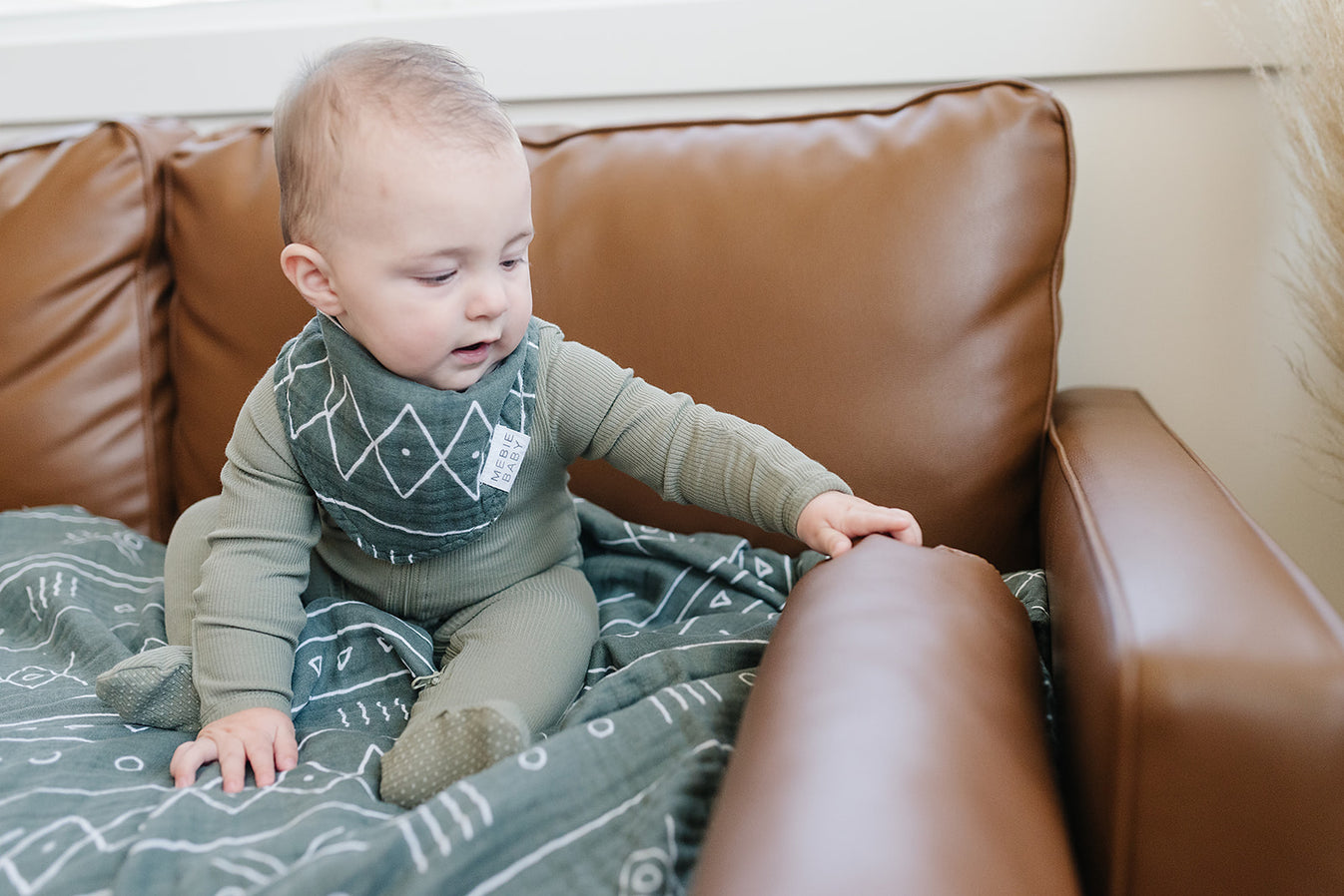 Mebie Baby Alpine Muslin Bib